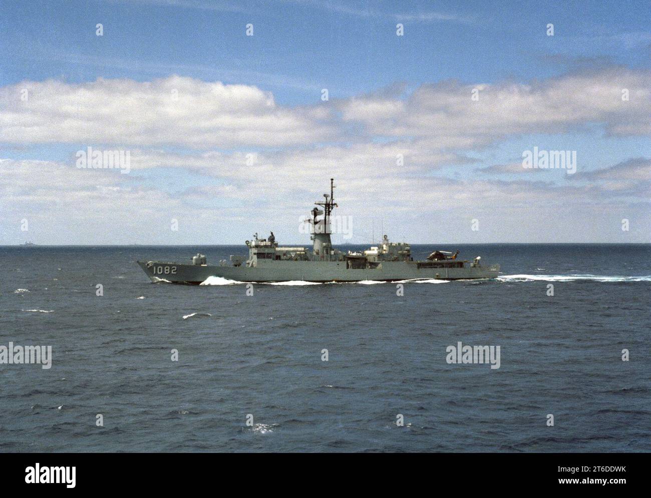 USS Elmer Montgomery (FF-1082) underway off the Virginia Capes on 7 May ...