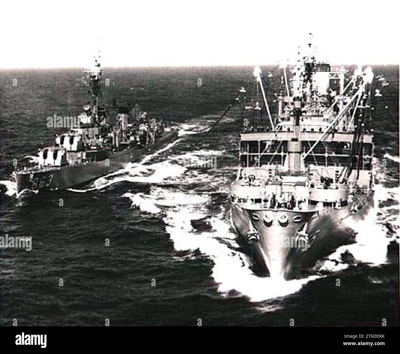 USS Elokomin (AO-55) refueling USS Steinaker (DDR-863), in the 1950s ...
