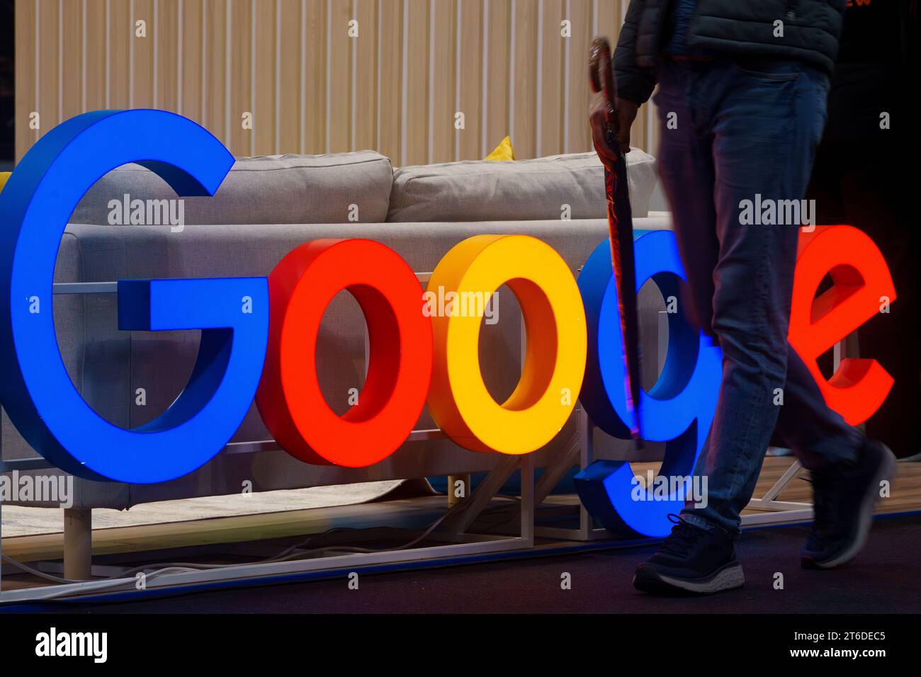 Google stand hi-res stock photography and images - Alamy