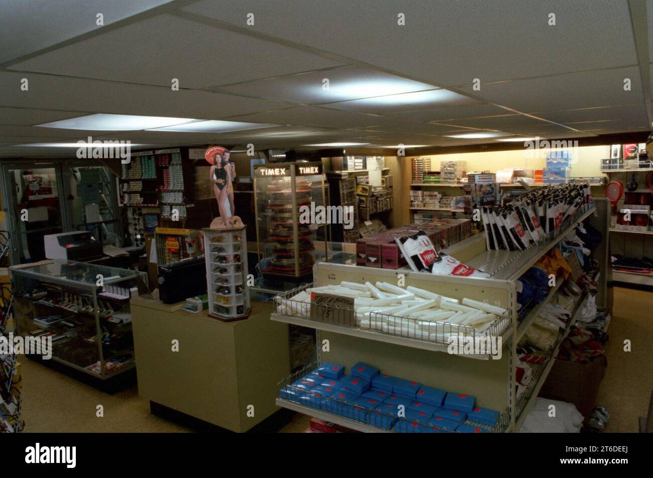 USS Enterprise (CVN-65), ships store Stock Photo - Alamy