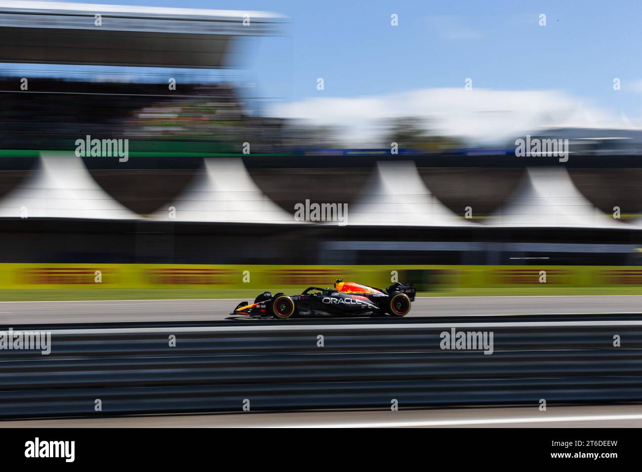 MAX VERSTAPPEN of RED BULL RACING HONDA RBPT driving on track during ...