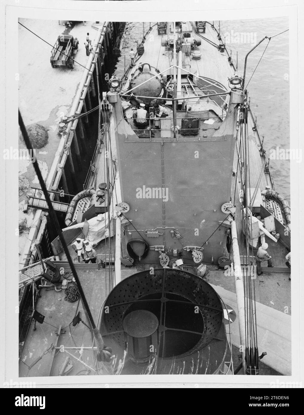 USS Erie (PG-50) overhead centerline Balboa 1942 Stock Photo - Alamy