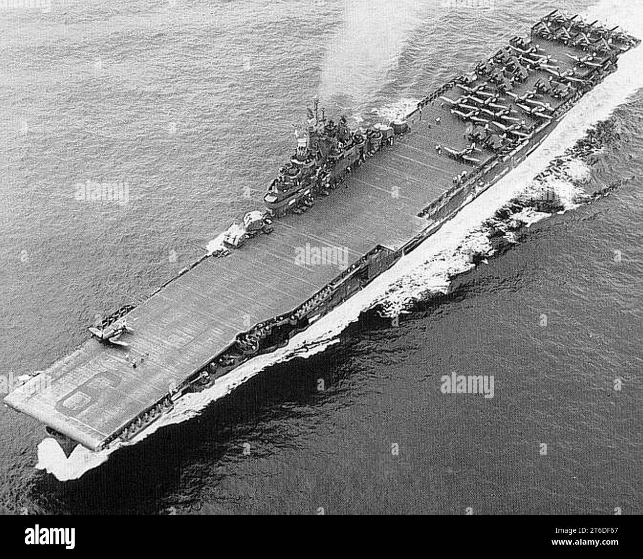 USS Essex CV-9 Okinawa 1945 Stock Photo - Alamy