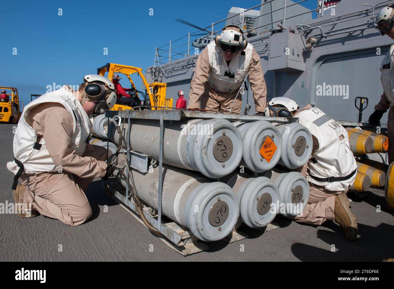 USS Essex operations 150209 Stock Photo - Alamy