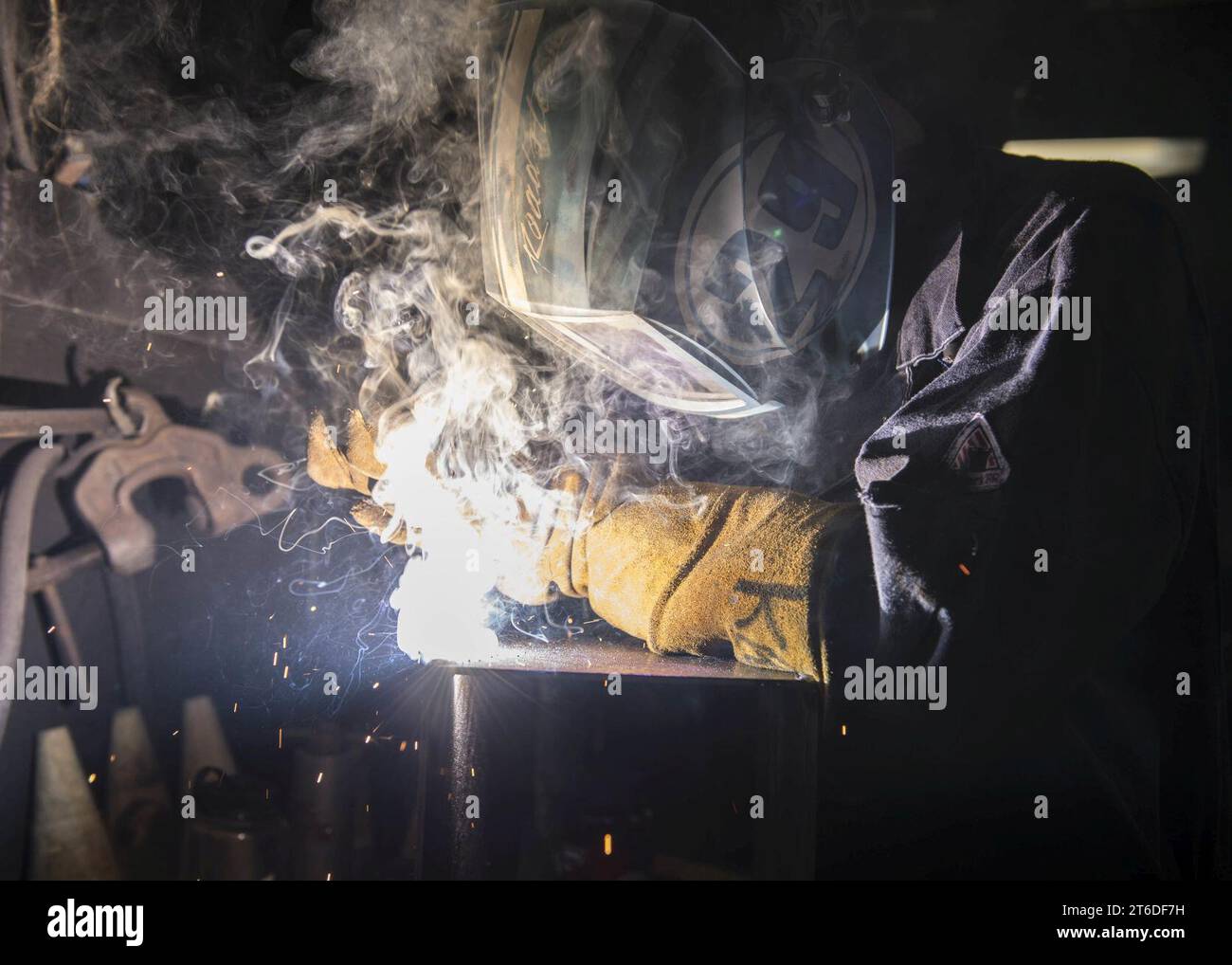 Sailor welding hi-res stock photography and images - Alamy