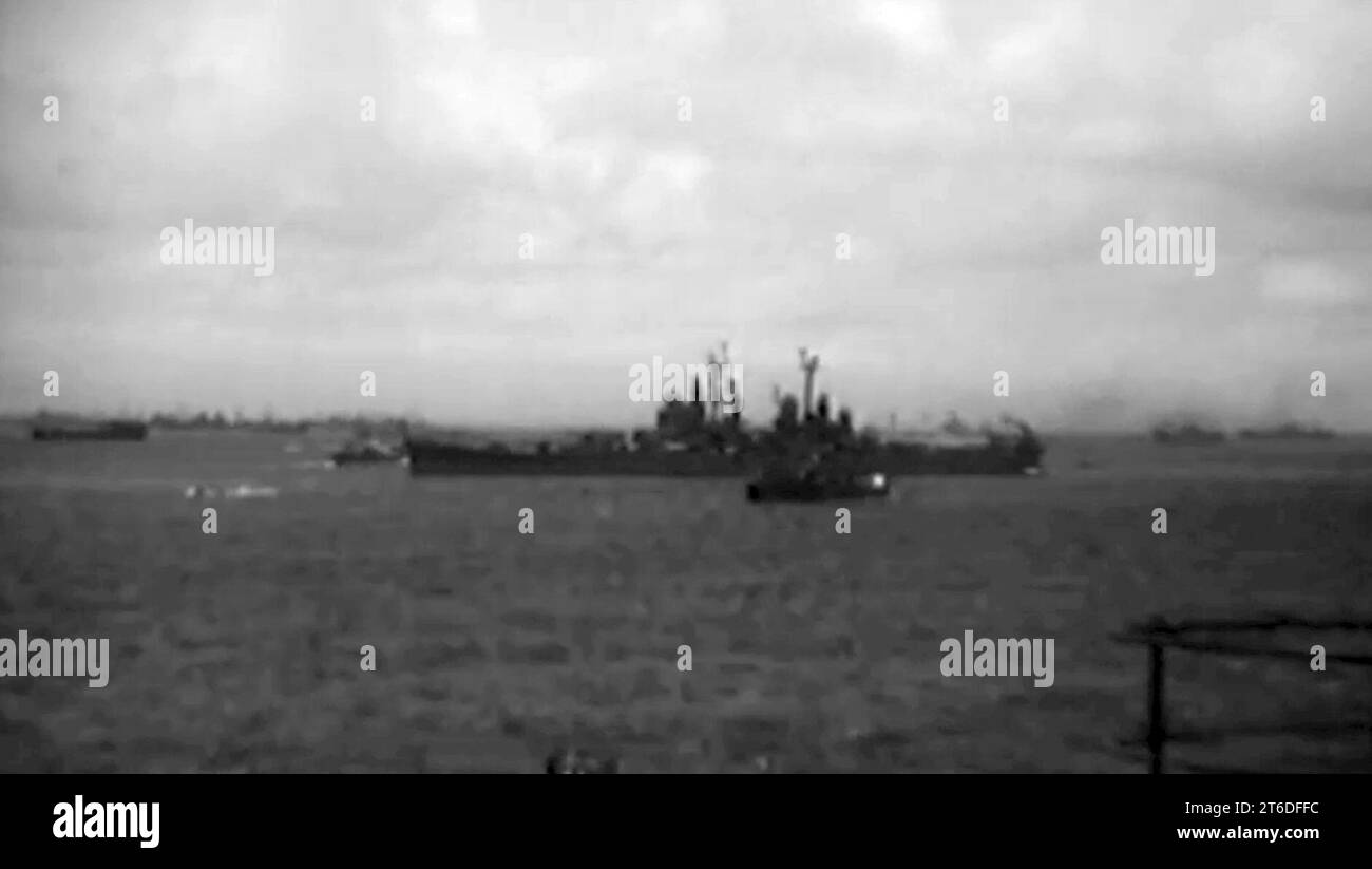 USS Fall River (CA-131) at Bikini Atoll, 5 July 1946 (81022 Stock Photo ...