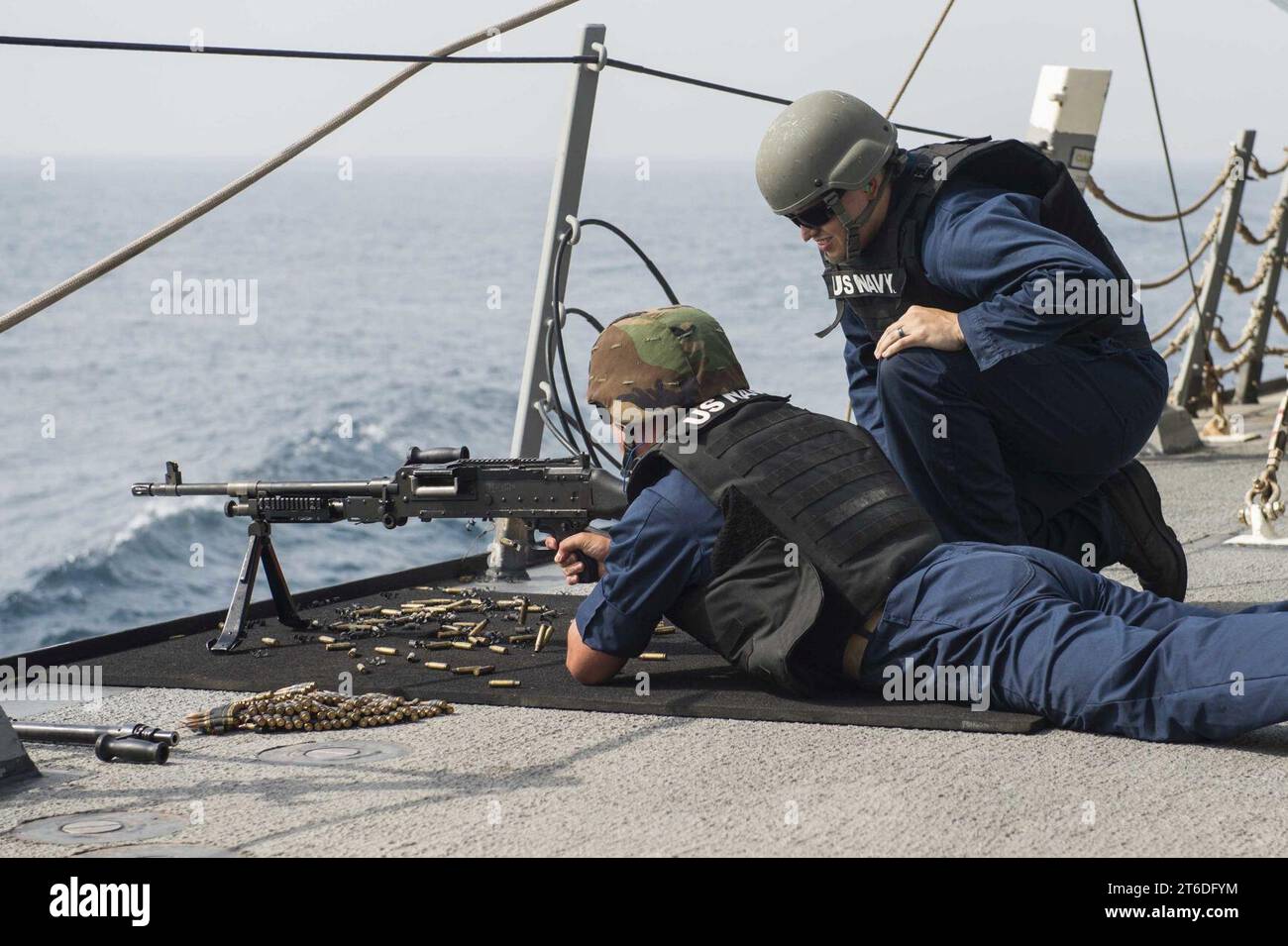 Uss dwight d eisenhower crew hi-res stock photography and images - Alamy