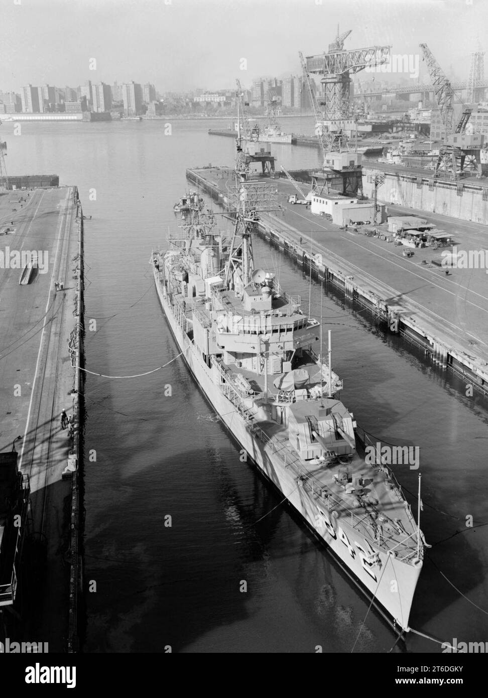 Uss fiske hi-res stock photography and images - Alamy