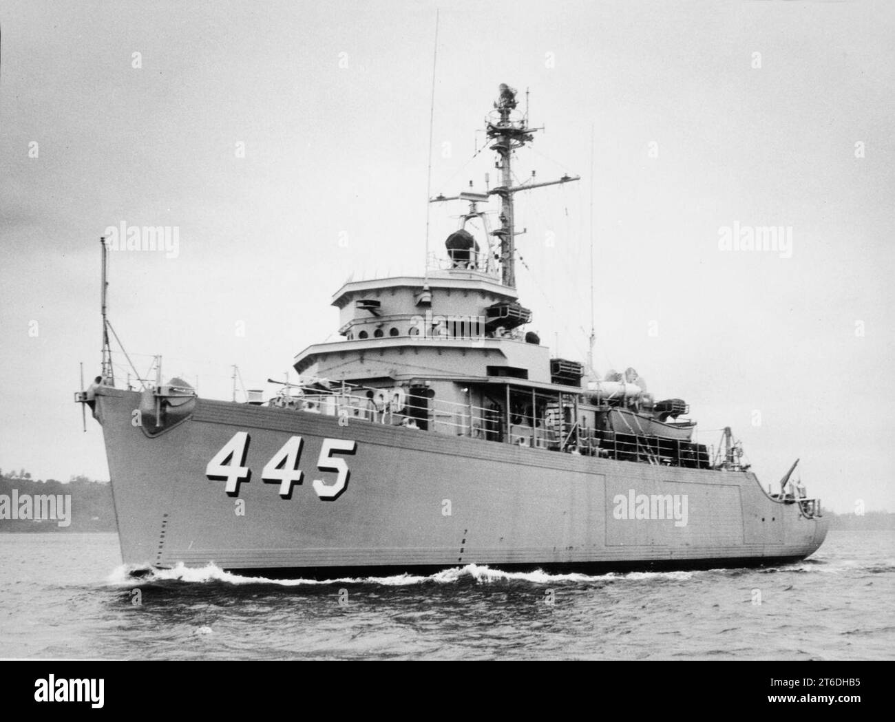 USS Force (MSO-445) underway in December 1954 Stock Photo - Alamy