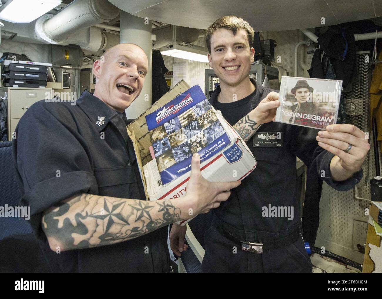 USS Forrest Sherman (DDG 98) 150517 Stock Photo - Alamy