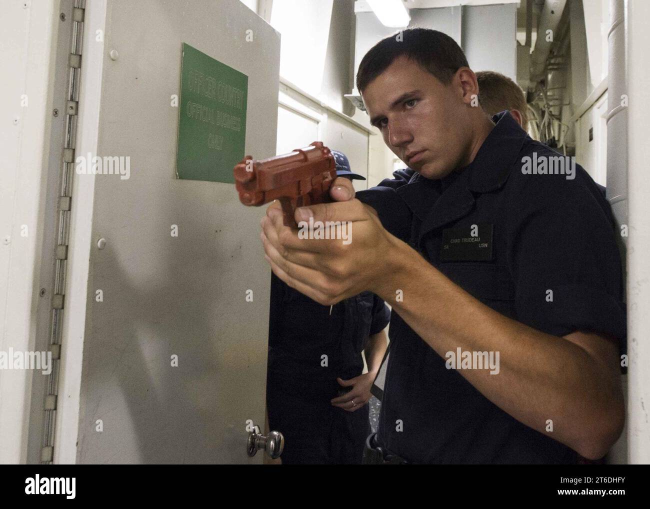 USS Forrest Sherman (DDG 98) 150518 Stock Photo - Alamy