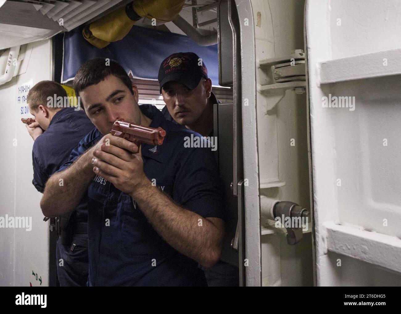 USS Forrest Sherman (DDG 98) 150516 Stock Photo - Alamy