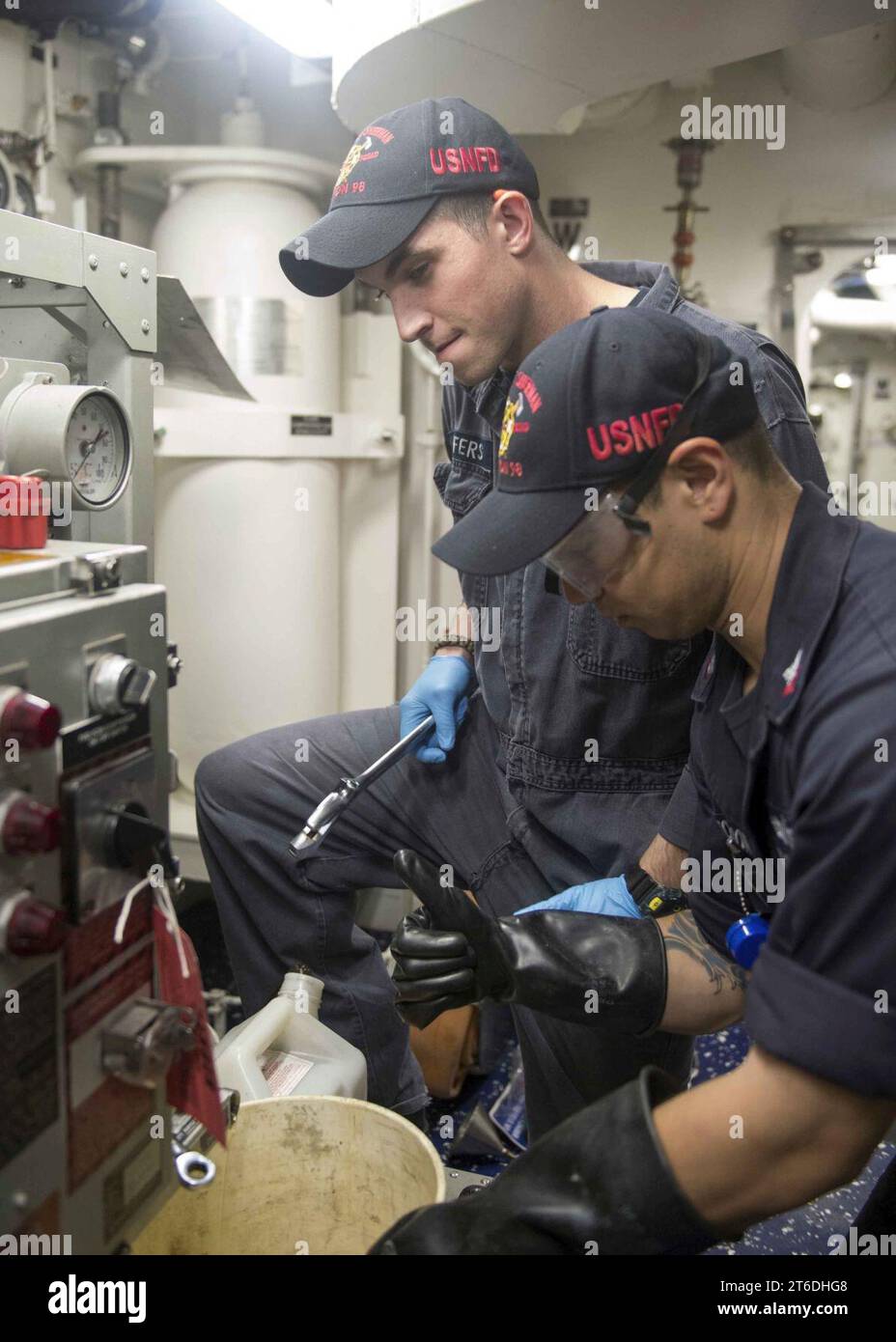 USS Forrest Sherman (DDG 98) 150526 Stock Photo - Alamy