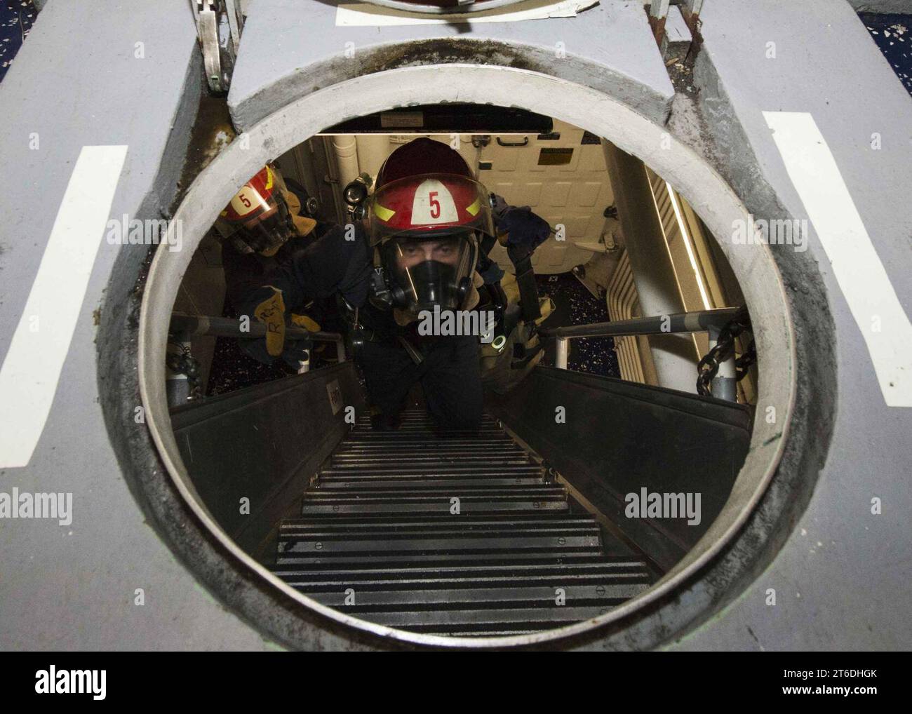 USS Forrest Sherman (DDG 98) 150515 Stock Photo - Alamy