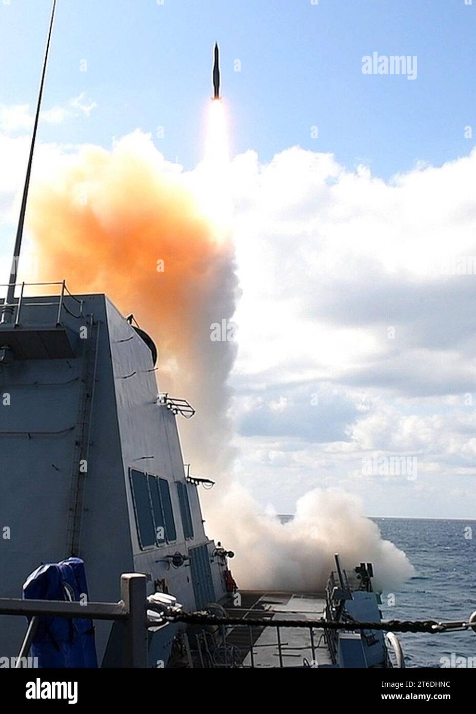USS Forrest Sherman (DDG-98) launching Standard Missile 180413 Stock ...