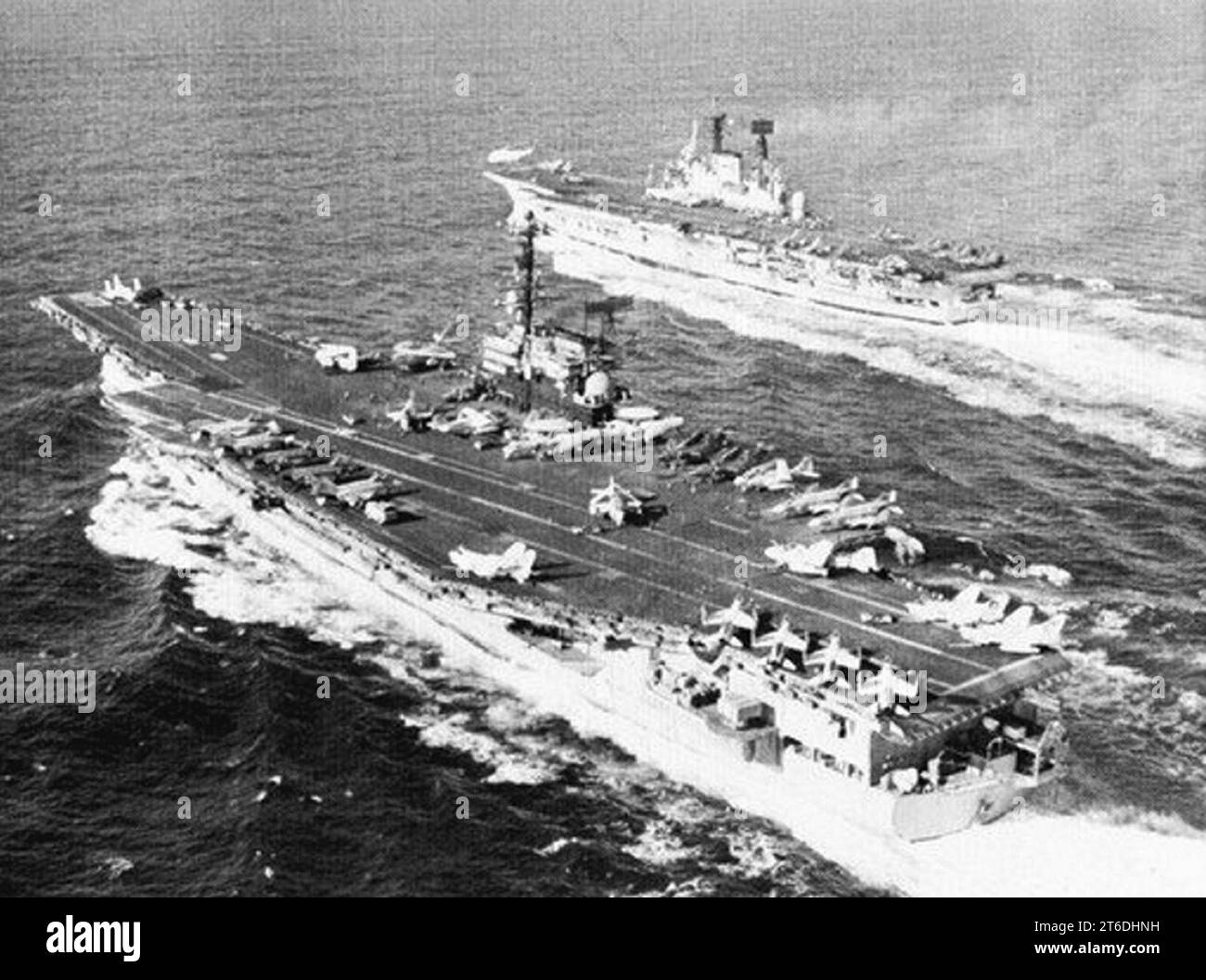 Hms ark royal r09 hi-res stock photography and images - Alamy
