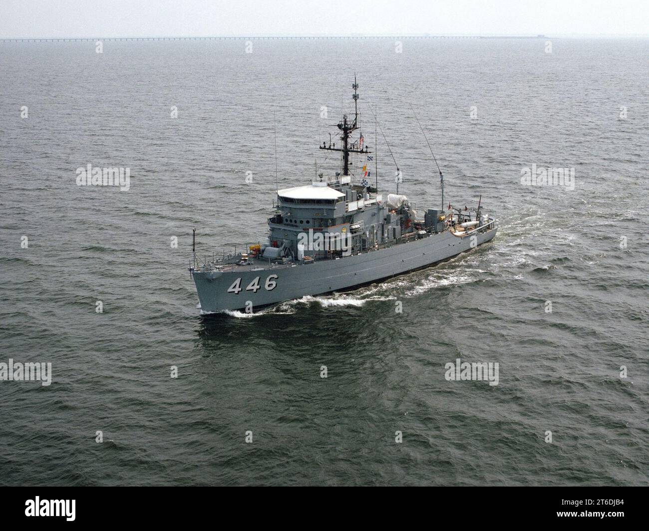 USS Fortify (MSO-446) underway in 1986 Stock Photo - Alamy