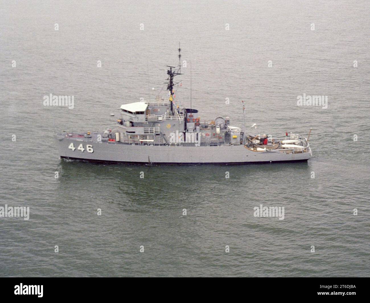 USS Fortify (MSO-446) underway in 1981 Stock Photo - Alamy