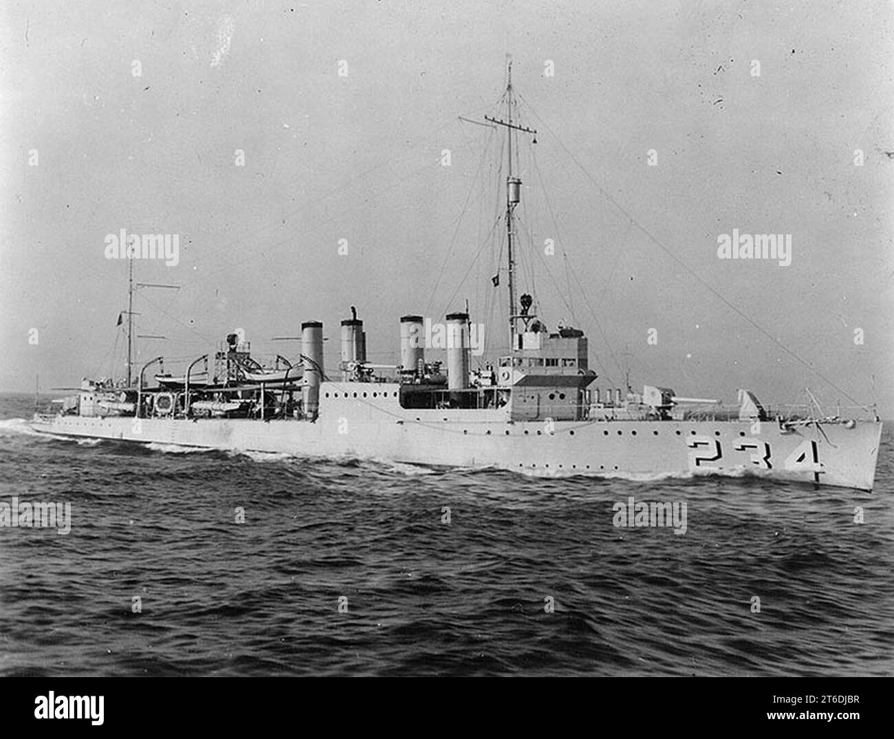 Uss fox hi-res stock photography and images - Alamy