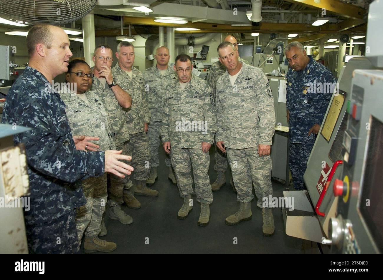 USS Frank Cable action 121114 Stock Photo - Alamy