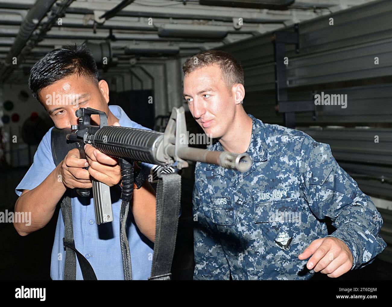 USS Frank Cable in the Philippines 130609 Stock Photo - Alamy