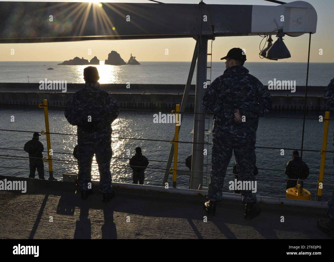 USS Frank Cable operations 150312 Stock Photo - Alamy