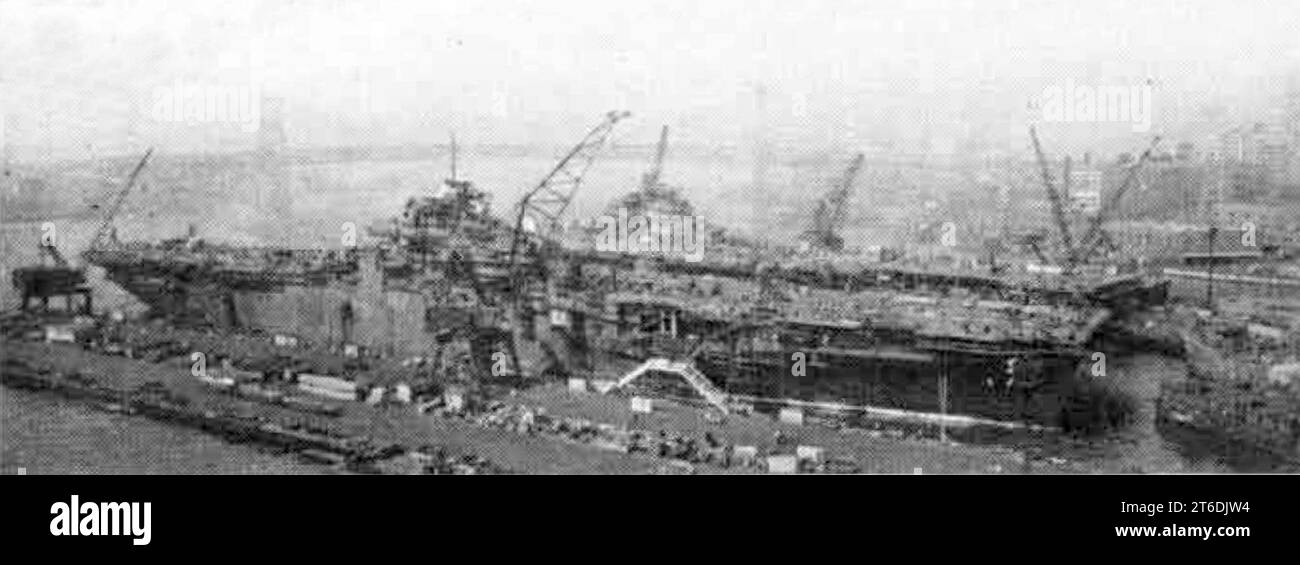 USS Franklin (CV-13) at the New York Naval Shipyard (USA), in 1946 ...