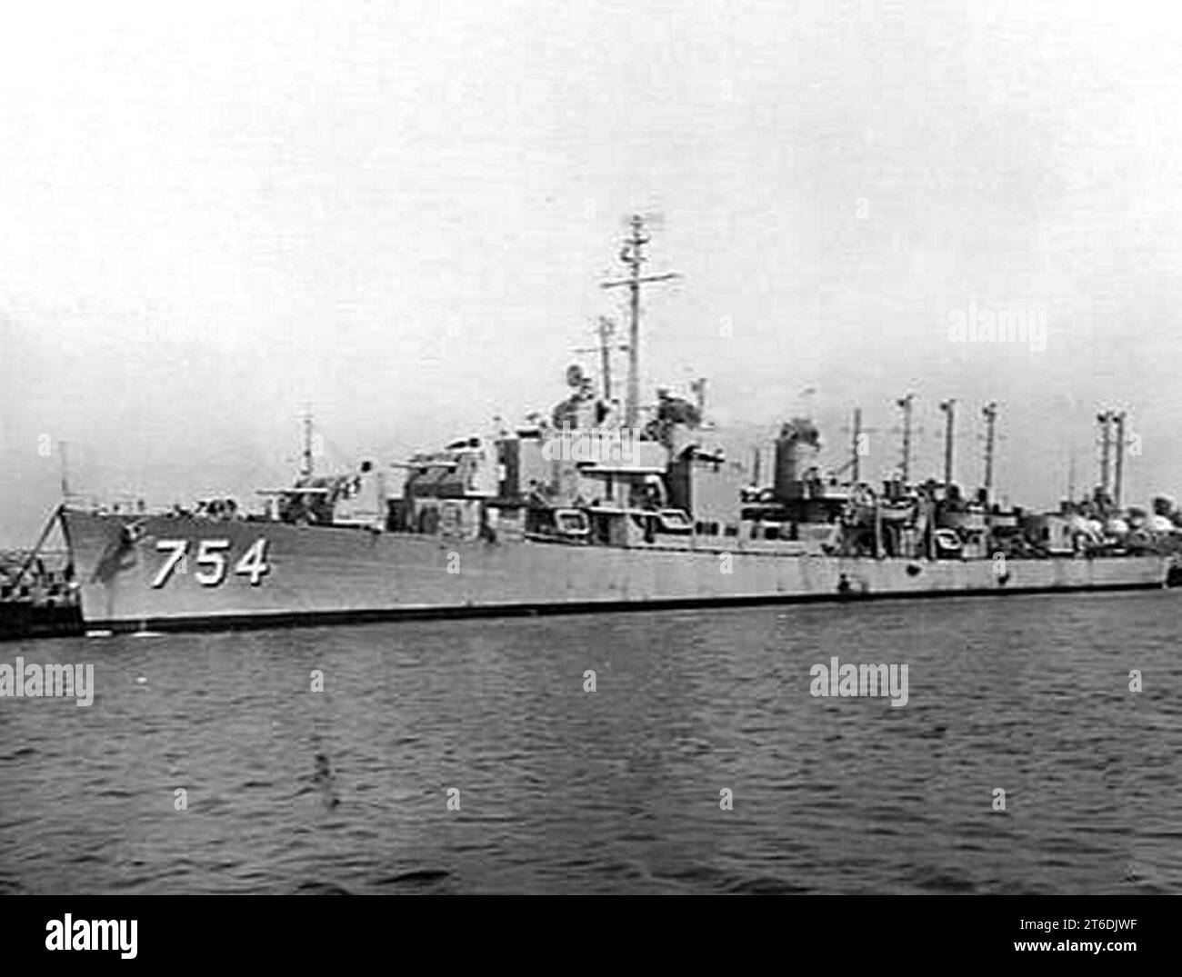 USS Frank E. Evans (DD-754) underway in the late 1940s Stock Photo - Alamy