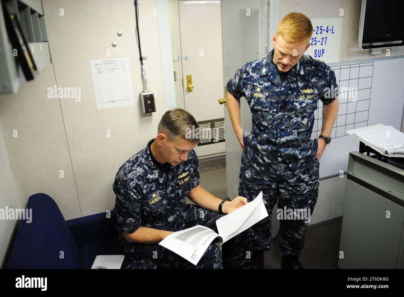 USS Freedom, LCS-1 swaps crew 130806 Stock Photo - Alamy