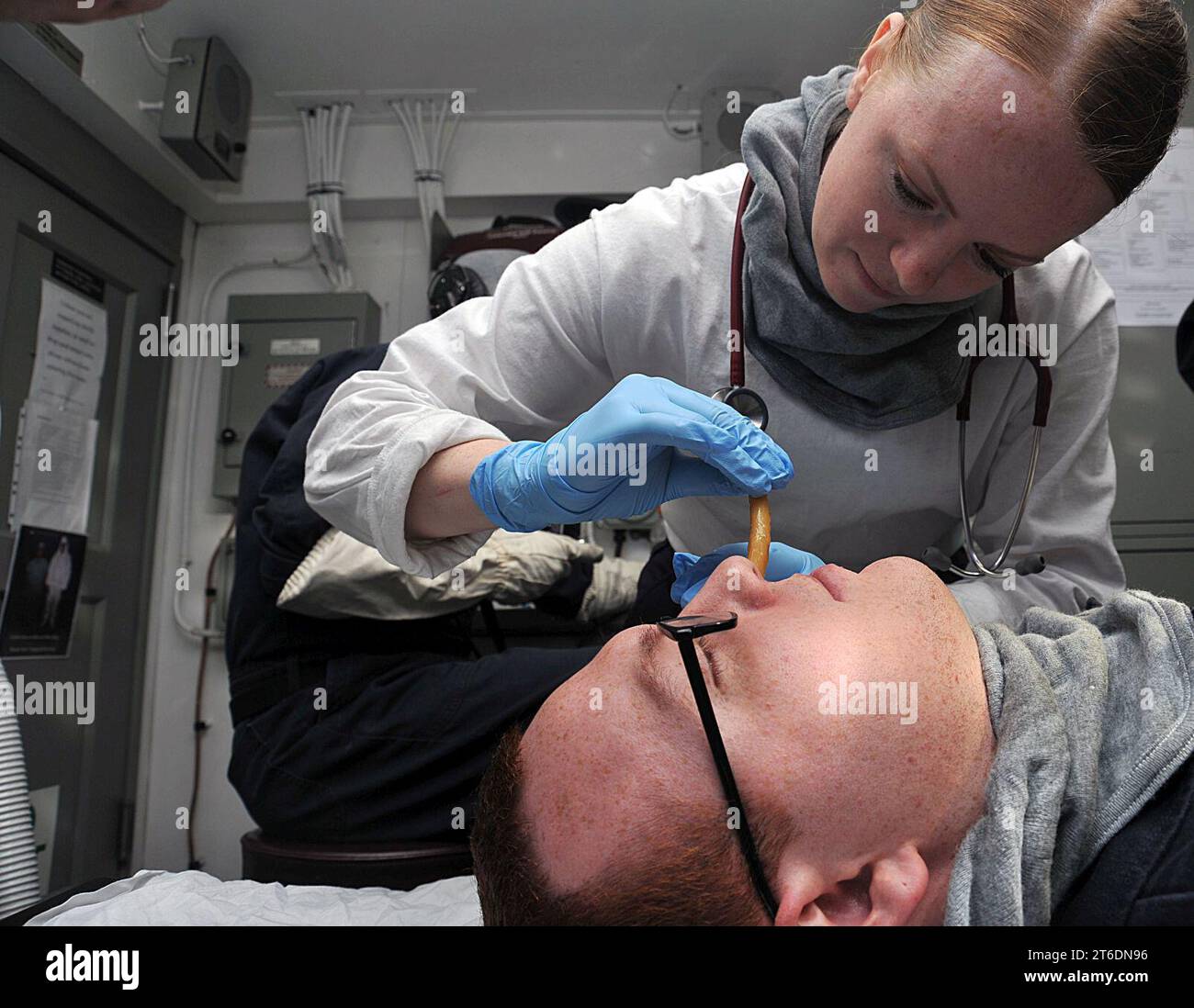 USS George H.W. Bush (CVN 77) 140612 Stock Photo - Alamy