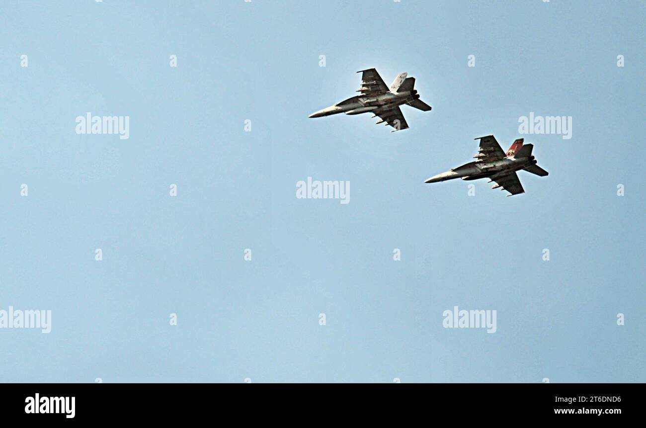 USS George H.W. Bush (CVN 77) 140619 Stock Photo - Alamy