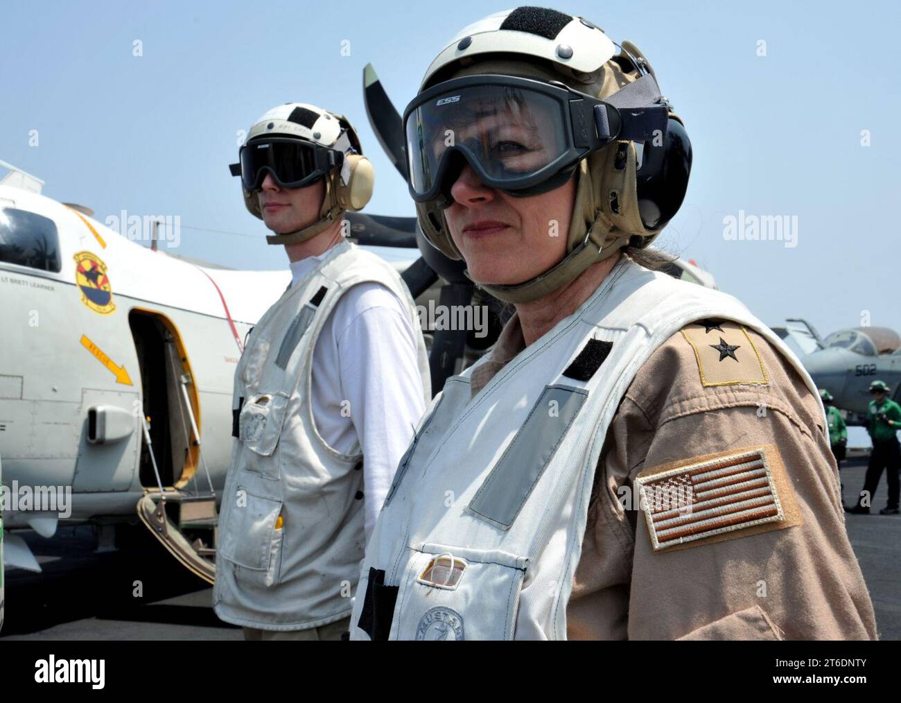 USS George H.W. Bush (CVN 77) 140706 Stock Photo - Alamy