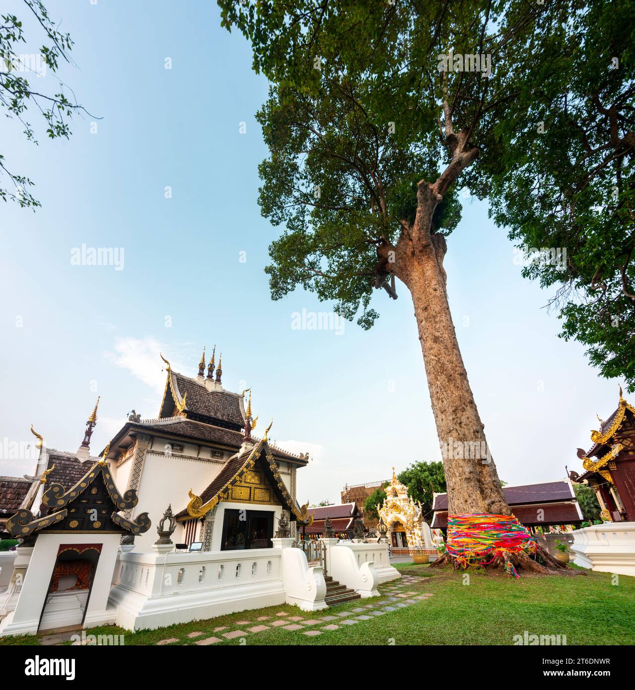 Sao inthakin hall hi-res stock photography and images - Alamy