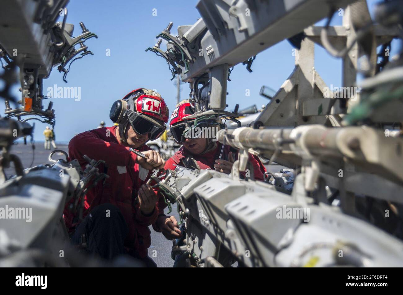 USS George Washington action 150715 Stock Photo - Alamy