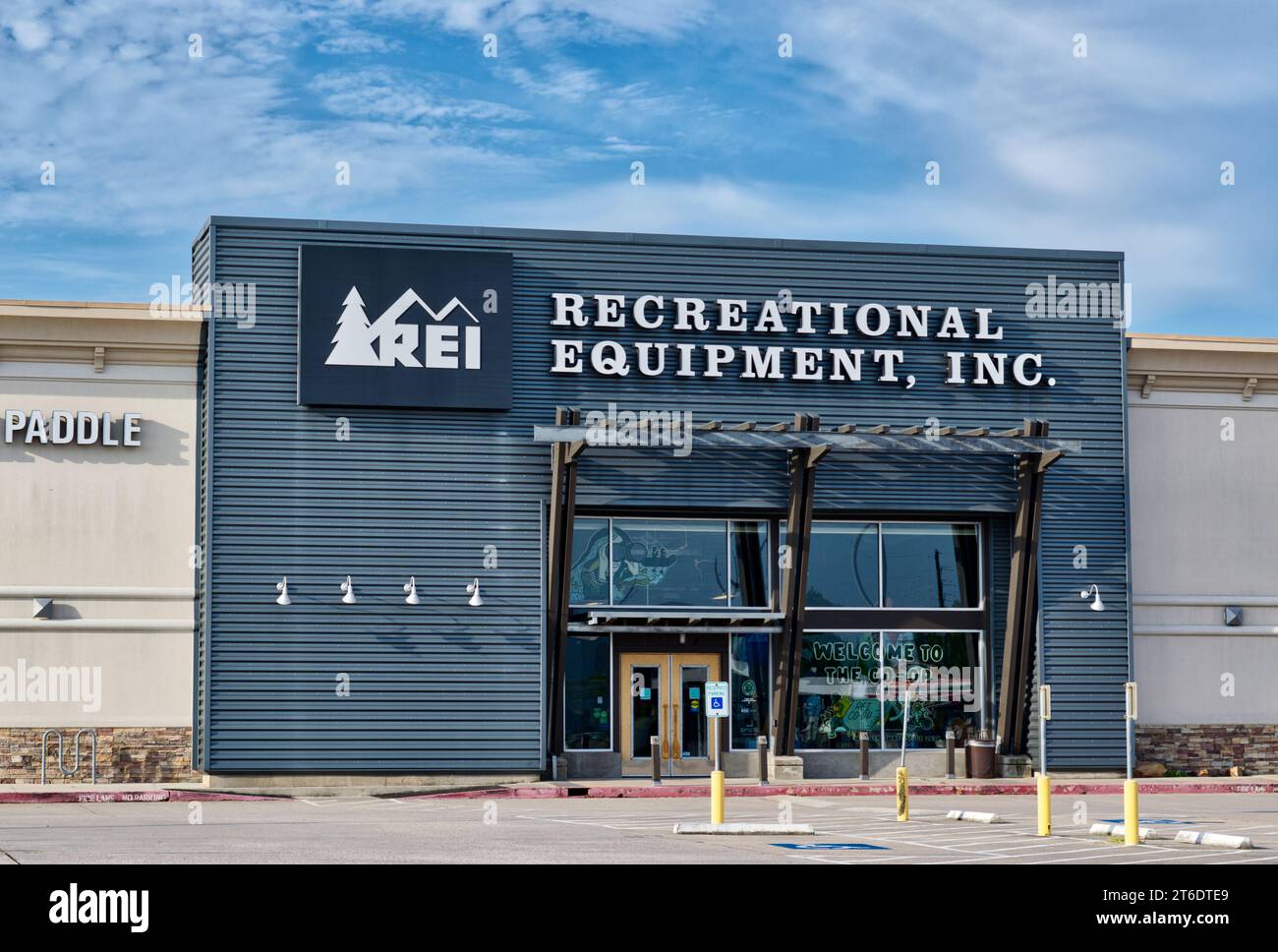 Rei store hi-res stock photography and images - Alamy