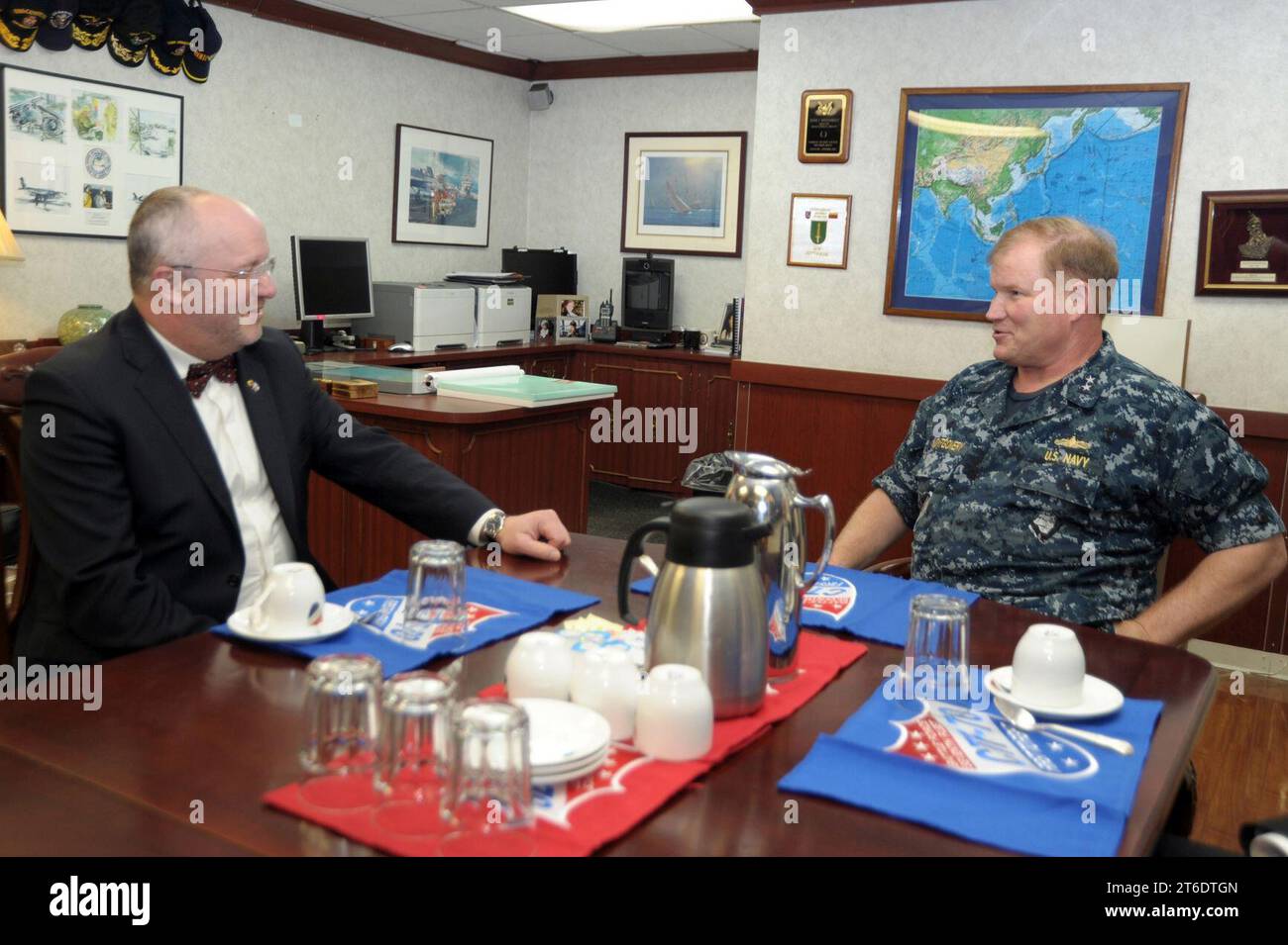 USS George Washington operations 140224 Stock Photo - Alamy