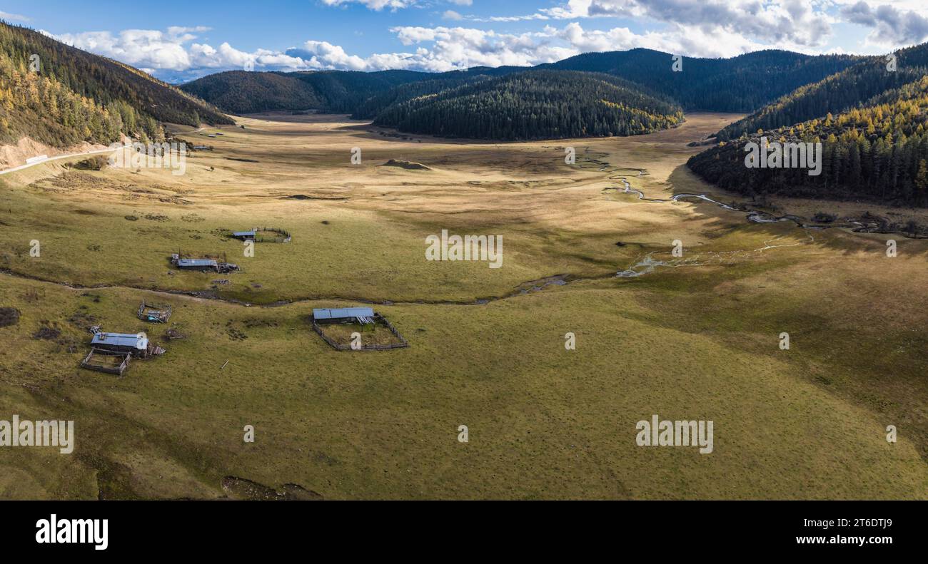 Aerial view of Potatso Pudacuo National Park in Shangri-la Yunnan ...