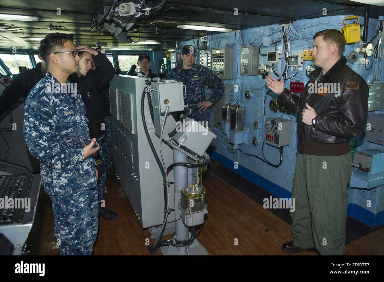 USS George Washington operations 150108 Stock Photo - Alamy