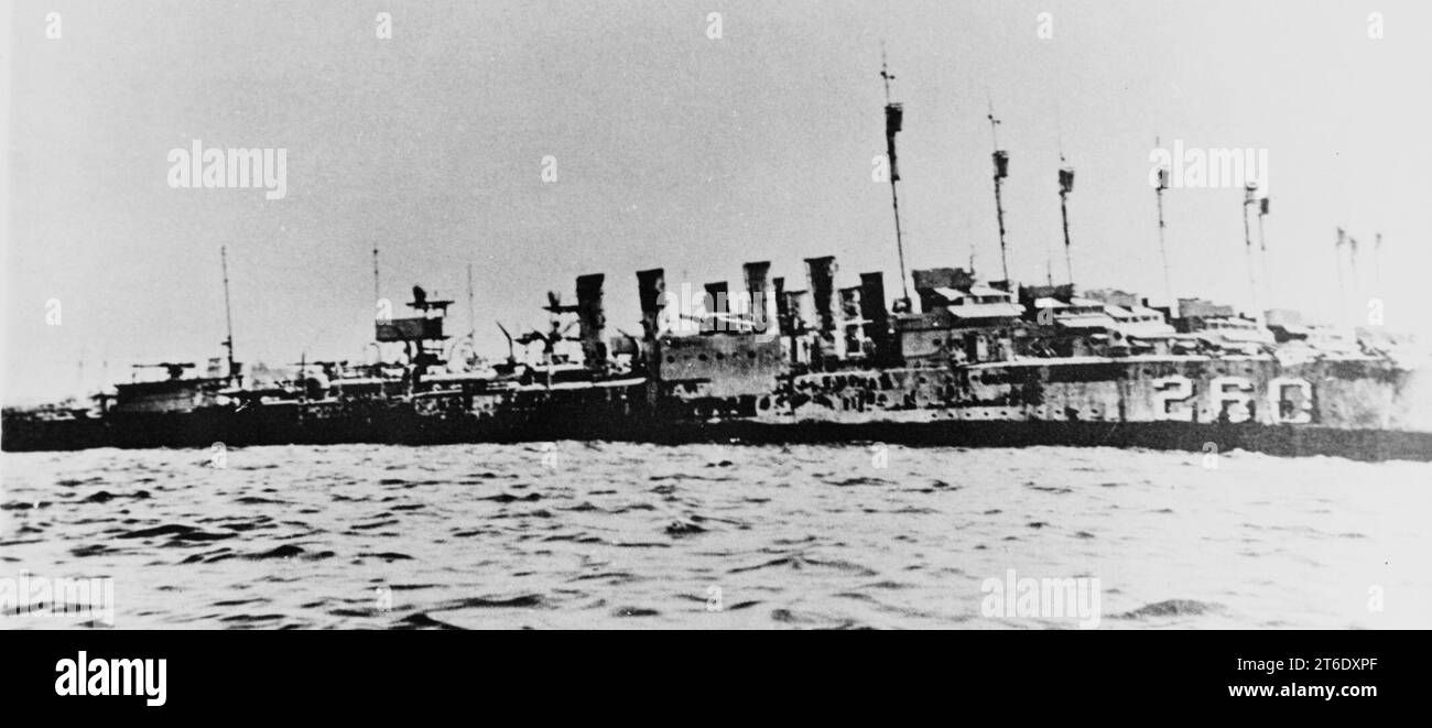 USS Gillis (DD-260) laid up at San Diego, California (USA), circa in ...