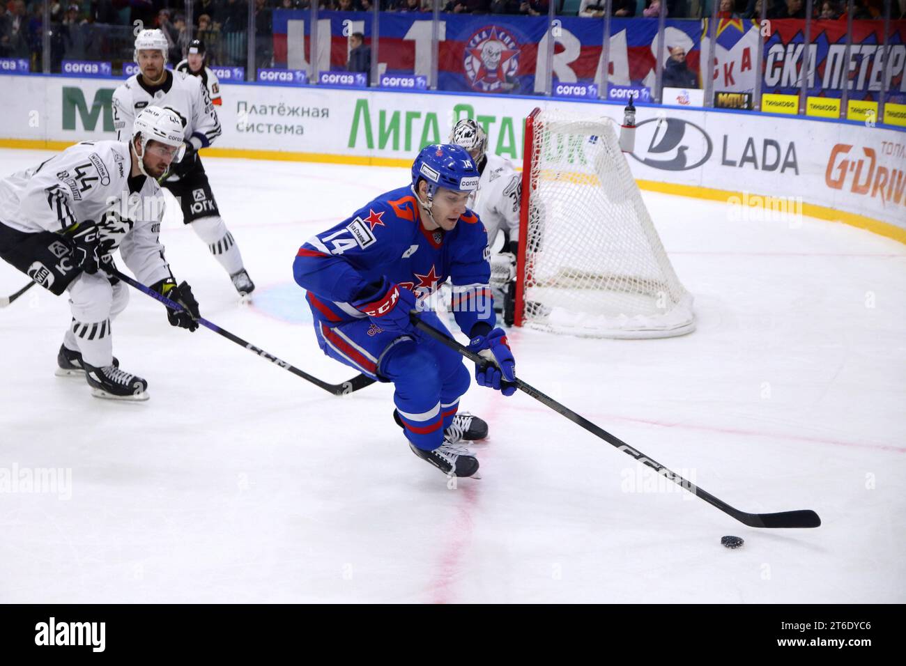 14 4 2024 hi-res stock photography and images - Alamy