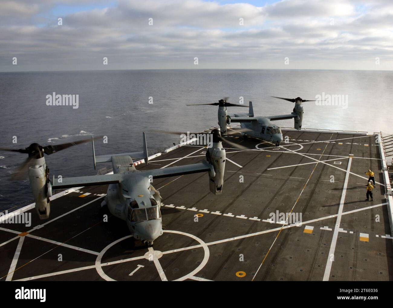 USS Green Bay flight deck operations 140813 Stock Photo - Alamy