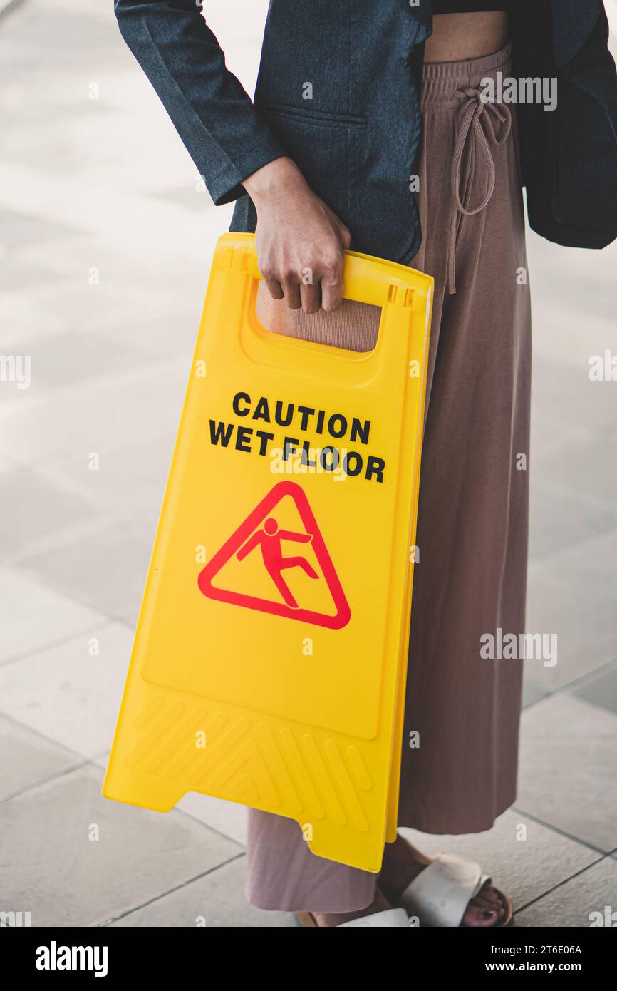Wet floor sign safety signs hi-res stock photography and images - Alamy