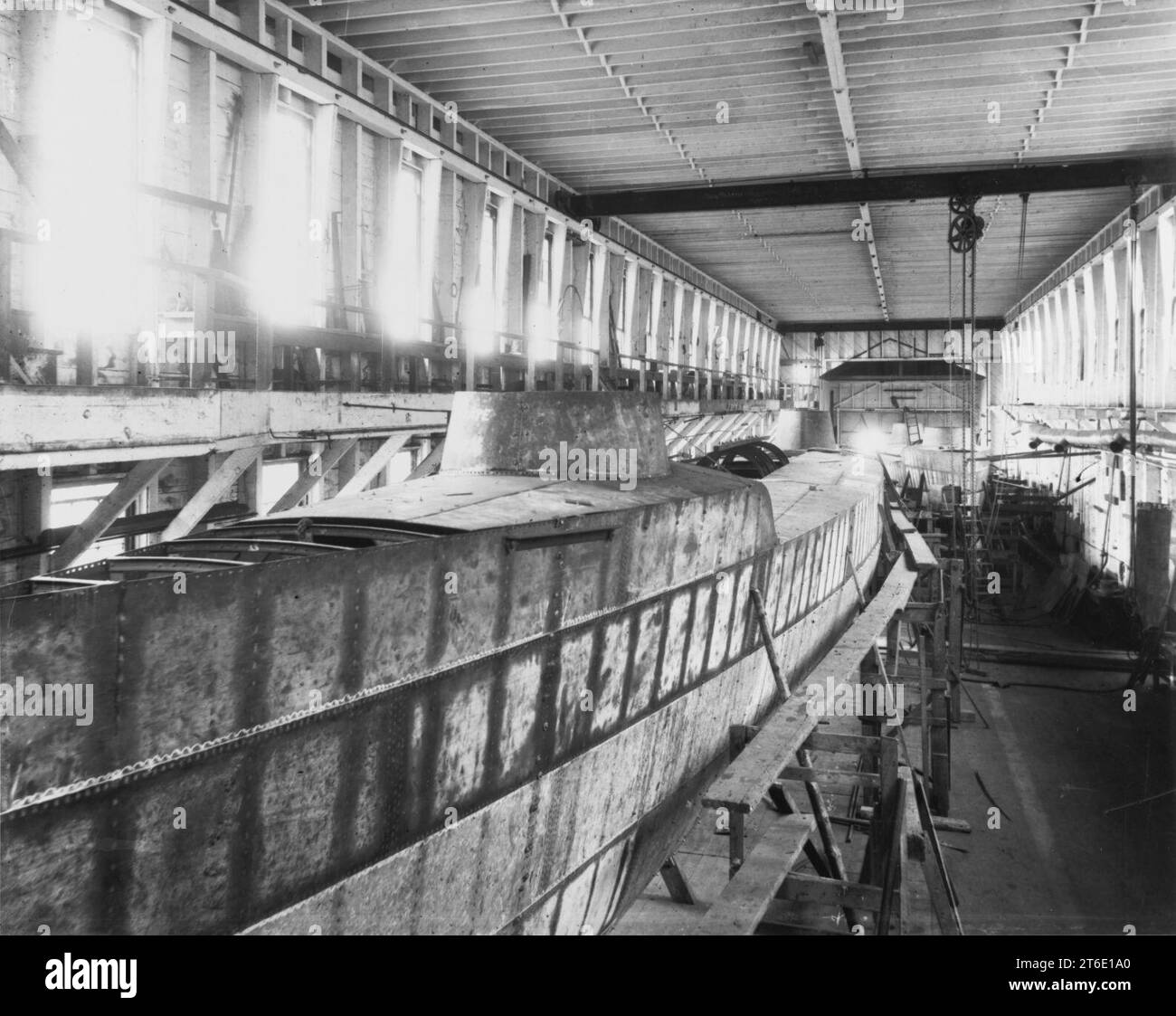 Uss gwin hi-res stock photography and images - Alamy