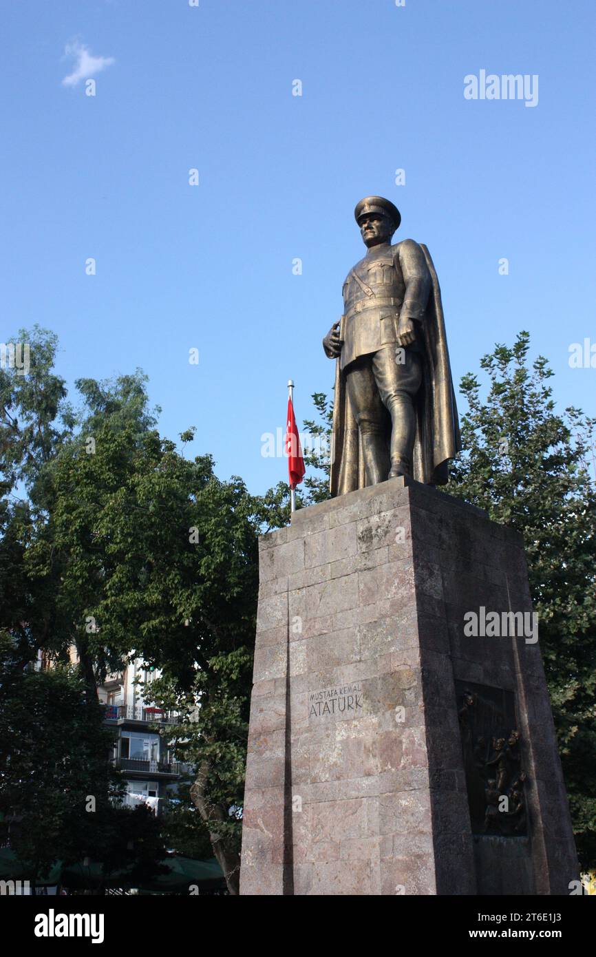Statue of Mustafa Kemal Ataturk in the centre of Trabzon, Turkiye Stock ...