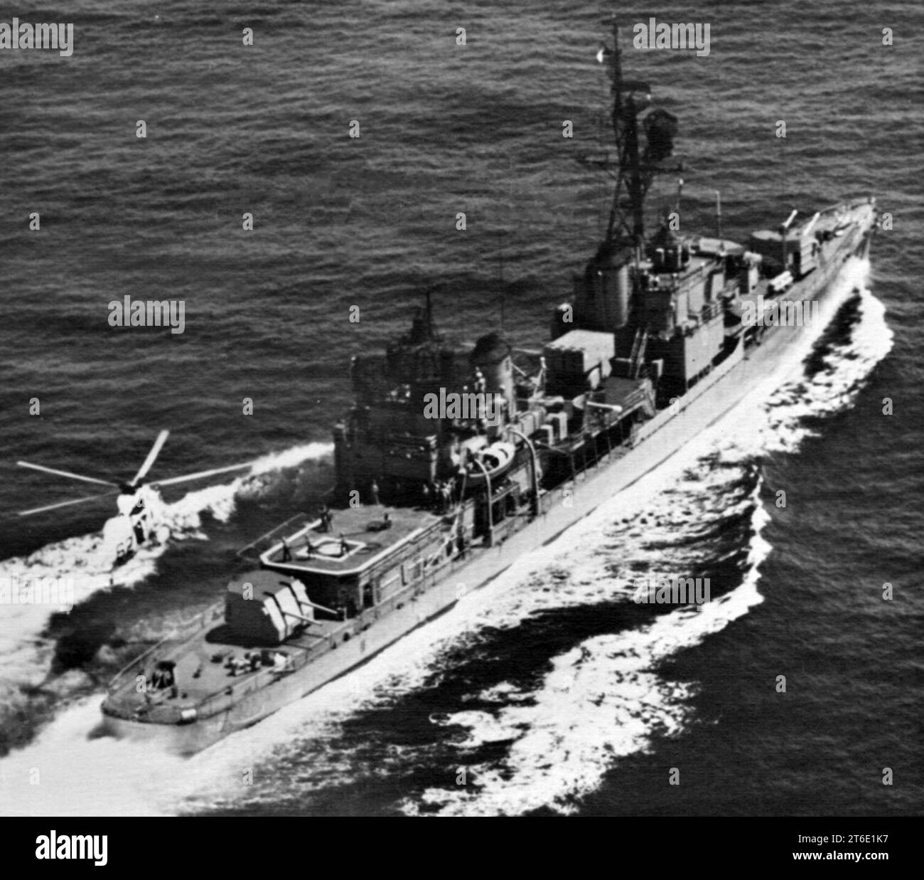 USS Hamner (DD-718) underway c1970 Stock Photo - Alamy