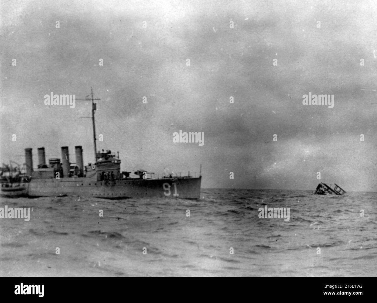 Uss harding hi-res stock photography and images - Alamy