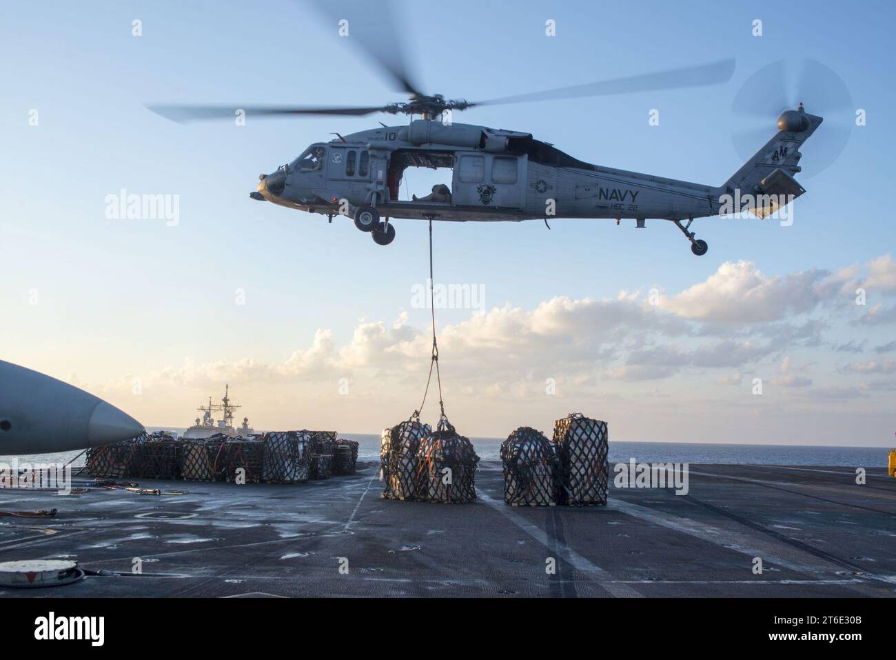 USS HARRY S. TRUMAN (CVN 75) 131127 Stock Photo - Alamy