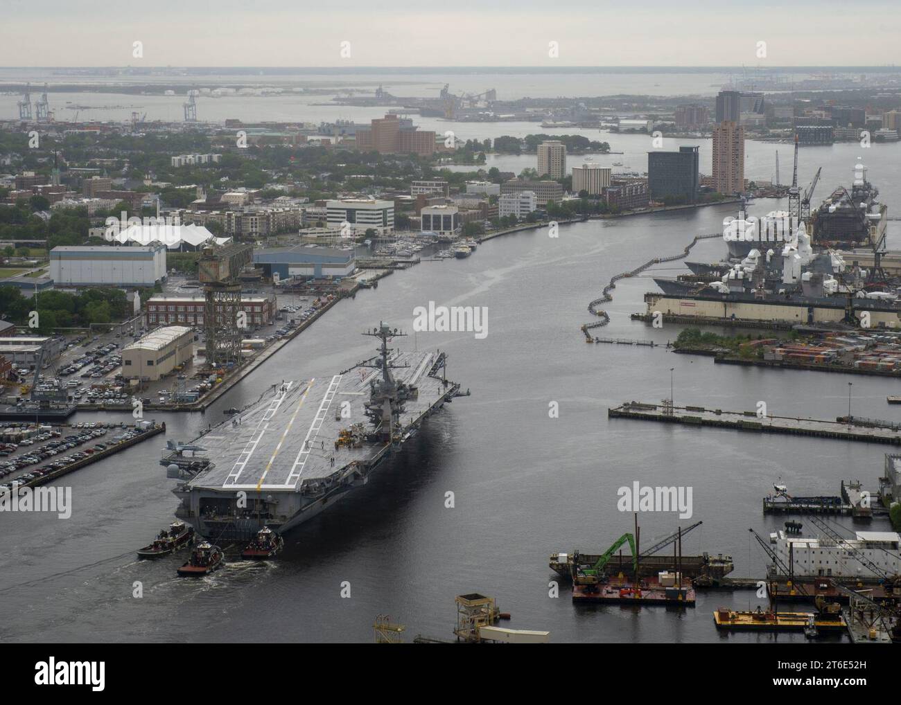 USS Harry S. Truman (CVN 75) transits the Elizabeth River as it departs ...