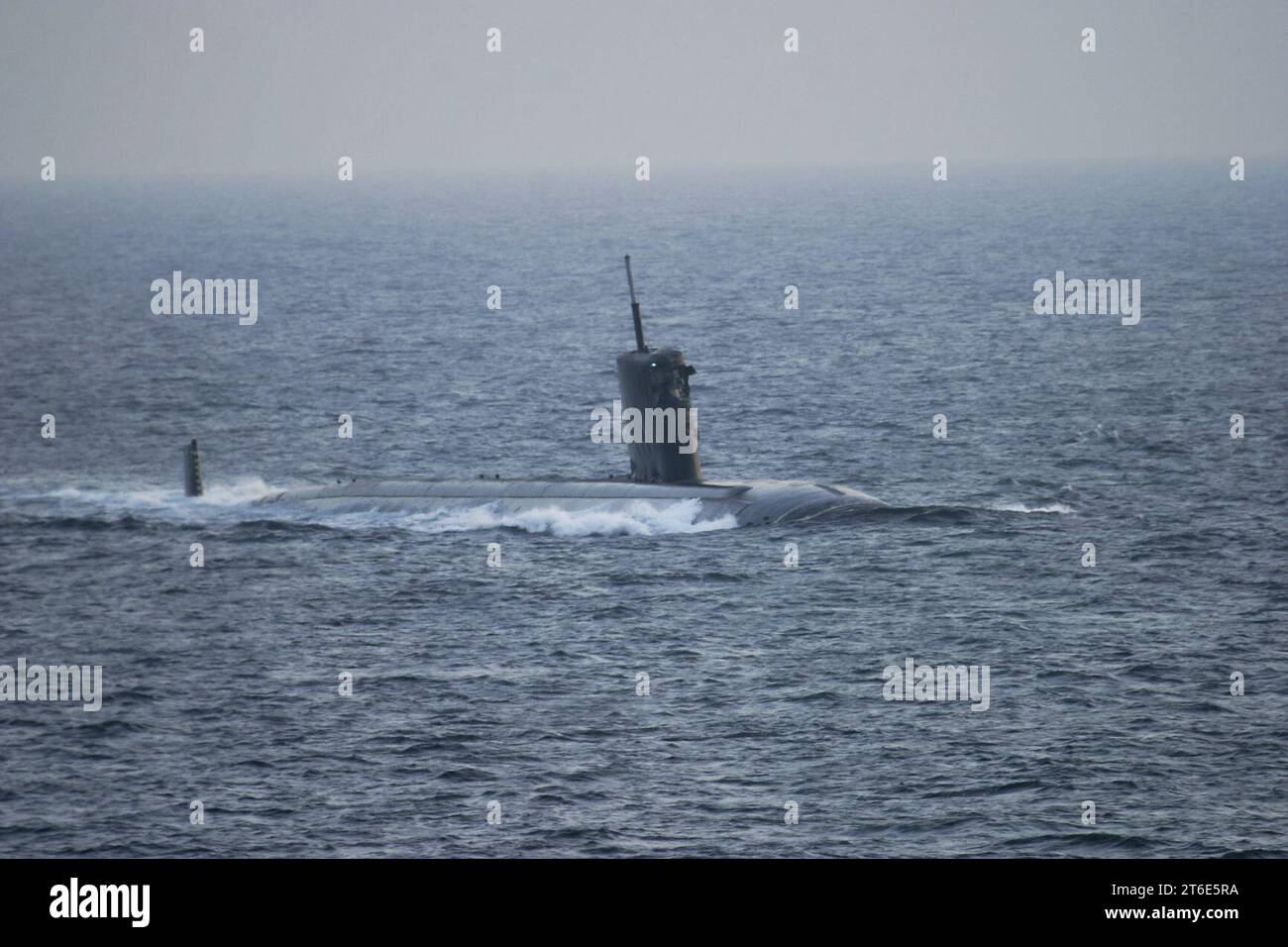 USS Hartford (SSN 768) damage Stock Photo - Alamy