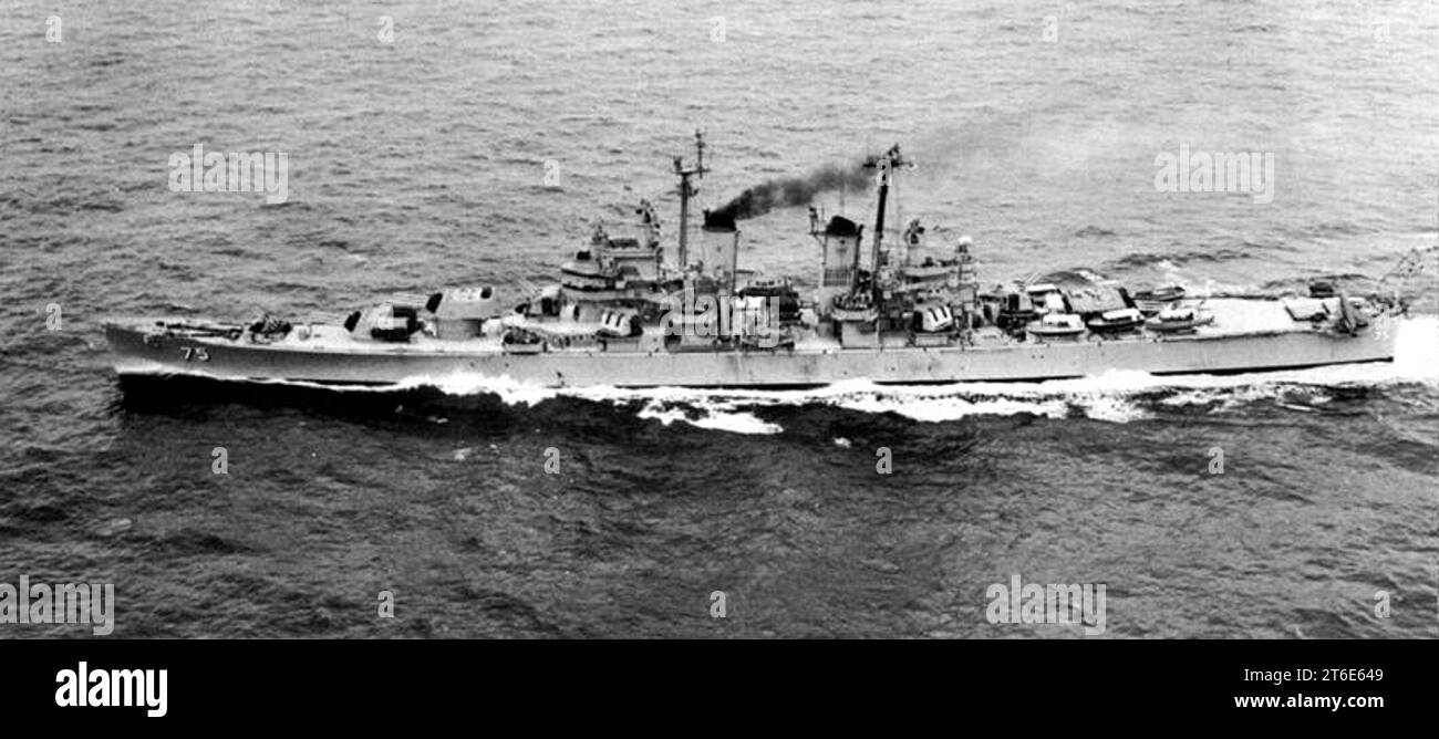 USS Helena (CA-75) underway at sea, in 1957 Stock Photo - Alamy